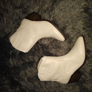 Universal Thread | Shoes | Off White Ankle Height Cowboy Boots | Poshmark